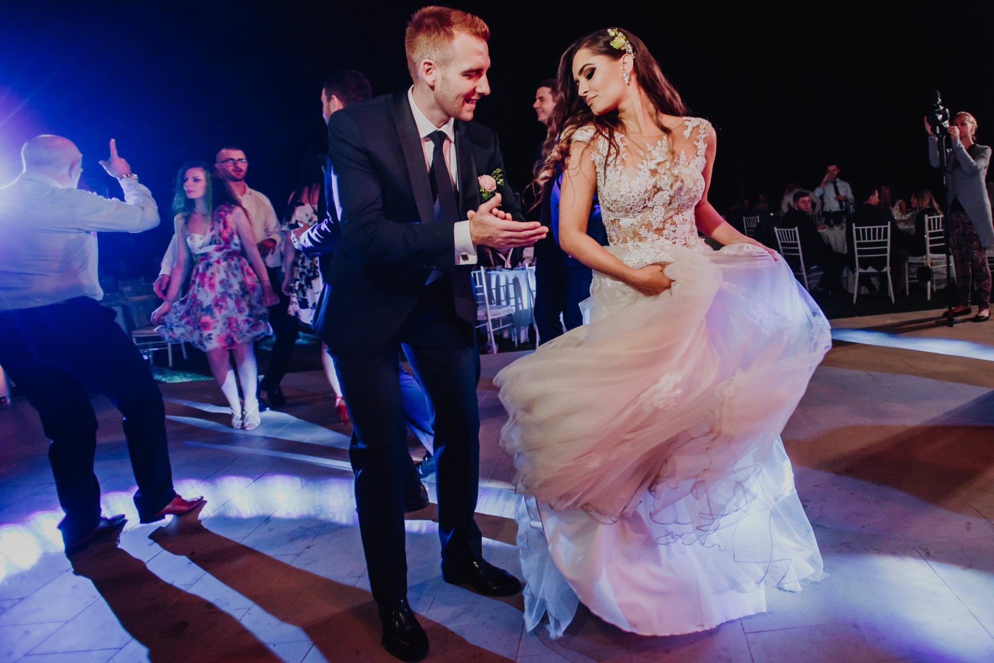 Nunta rustica de basm intr-o poenita de castel la Domeniul Lupas